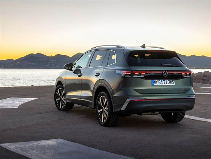 Volkswagen Tiguan 1.5 TSI 272 eHybrid R-Line DSG Lease | Nationwide ...