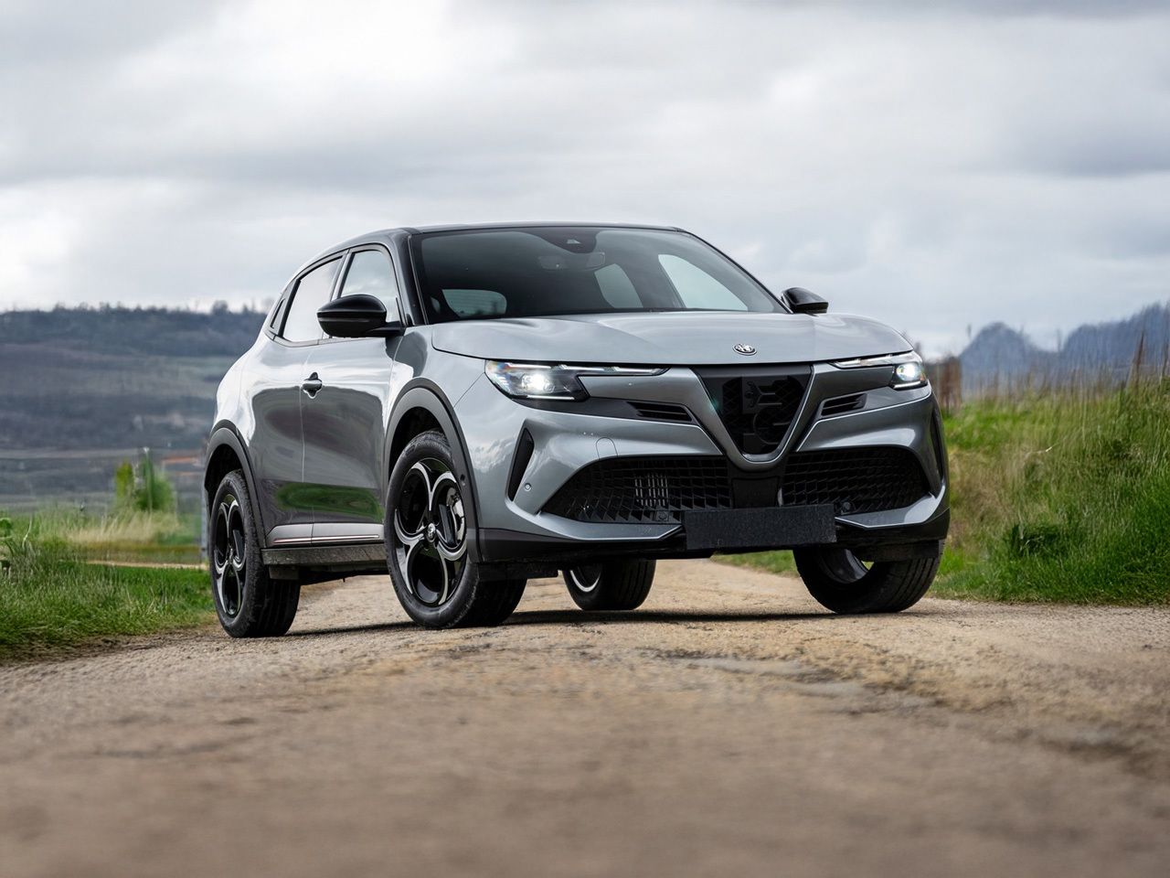 Alfa Romeo Junior 1.2 Turbo Ibrida Auto (Technology pack) Lease ...