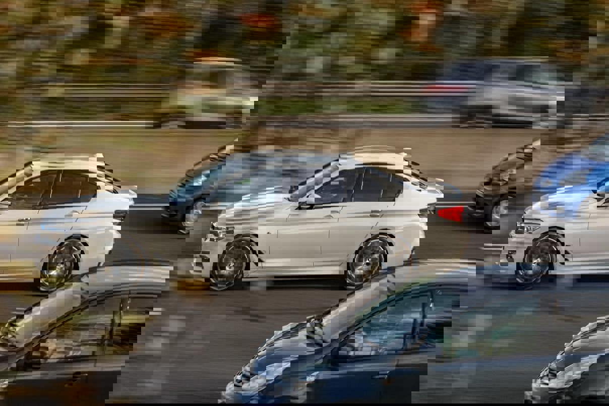 What is middle lane hogging and why is it dangerous? | Nationwide ...