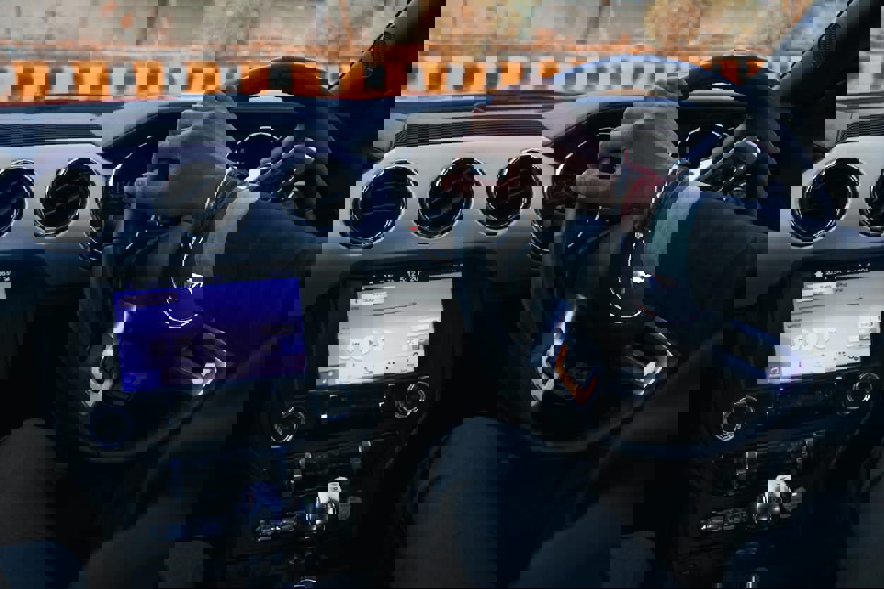 All You Need to Know About Cruise Control | Nationwide Vehicle Contracts