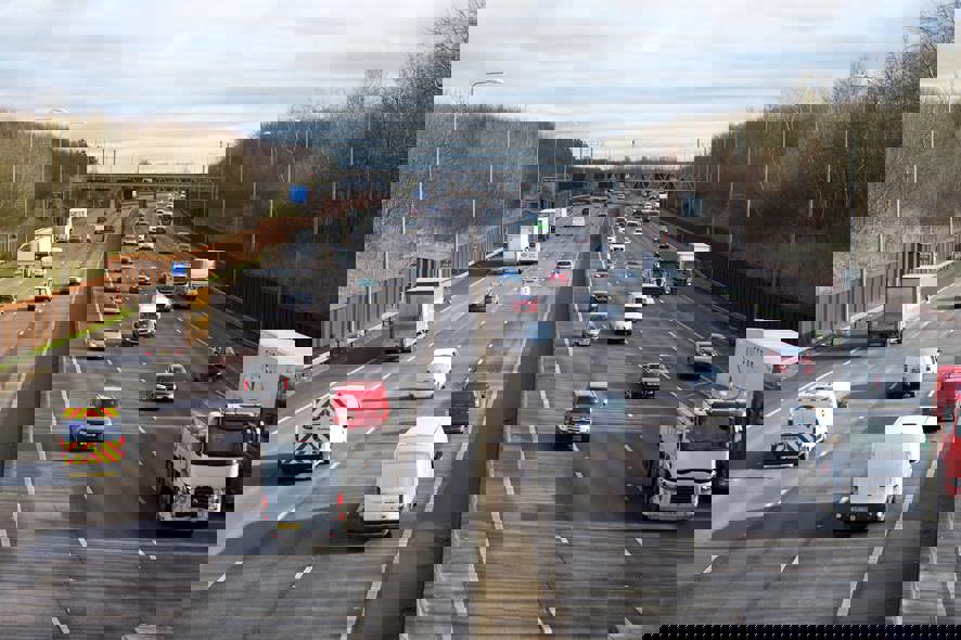 Do Minimum Speed Limits Exist in the UK | Nationwide Vehicle Contracts