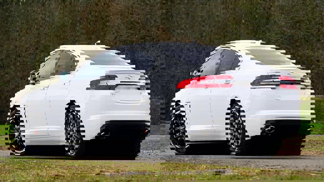 What is a Saloon Car? What to Know When Leasing | Nationwide Vehicle ...